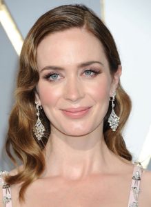 Did Emily Blunt Have Plastic Surgery? (Before & After 2022)